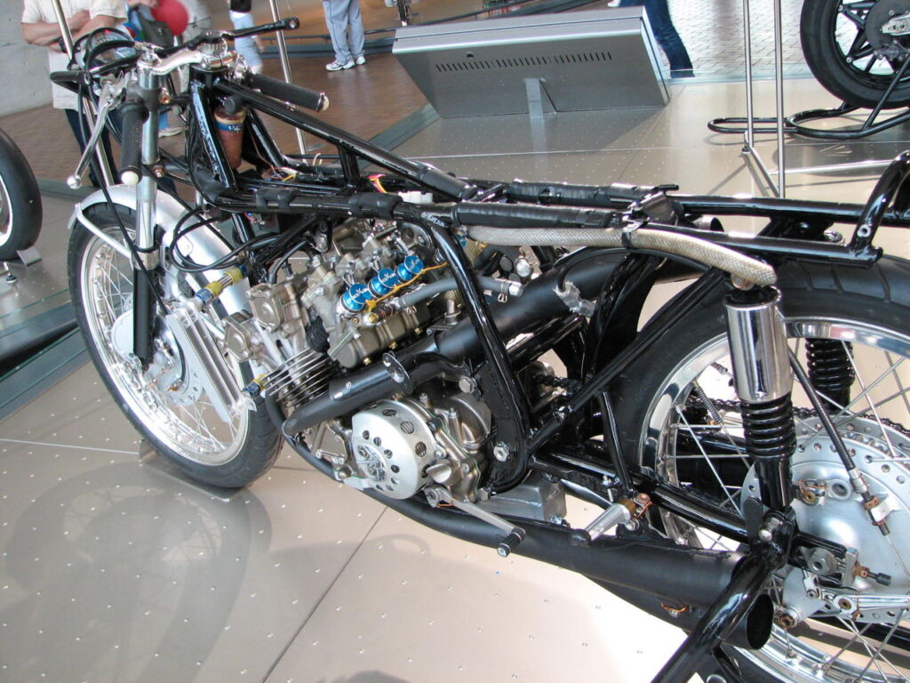 バイクの歴史。60年代の流れを纏めてみた。マン島TT制覇。F1参戦。 | ツーリングSR500とCBX550F